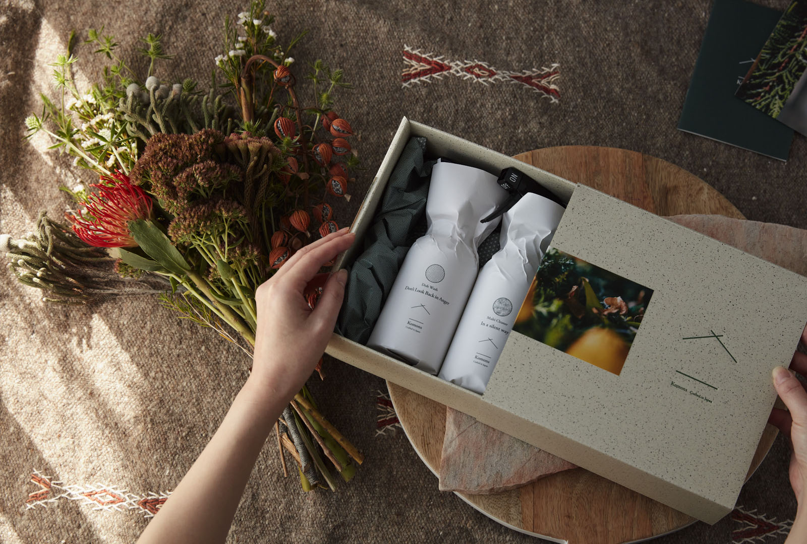 新生活を迎える大切な人に、Komonsのギフトを。 – Komons(コモンズ) | 毎日の家事を、心地よい時間に変えるホームケアブランド